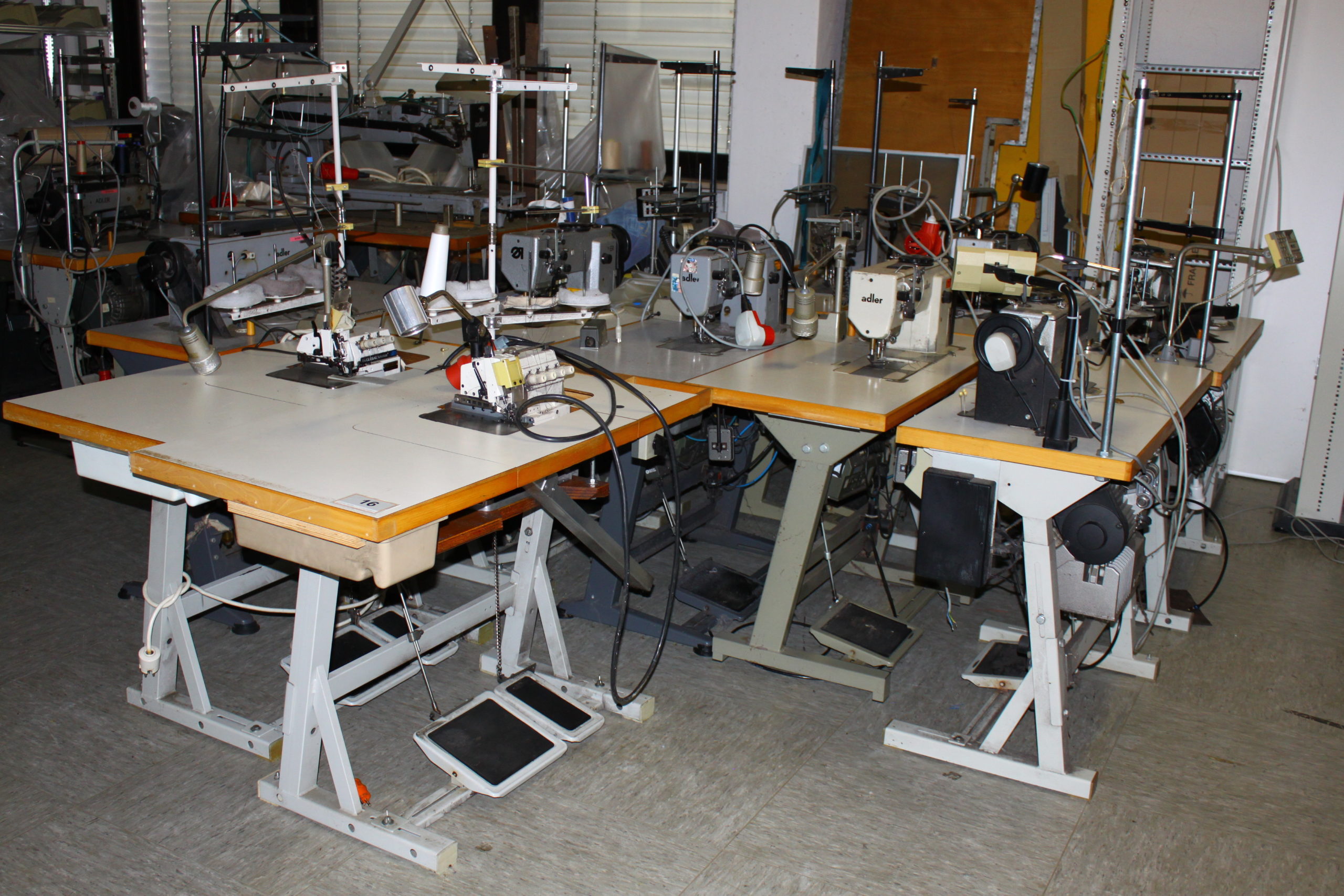 Pora GmbH Polstermöbel – Trucks, Screw Compressor, Industrial Sewing ...