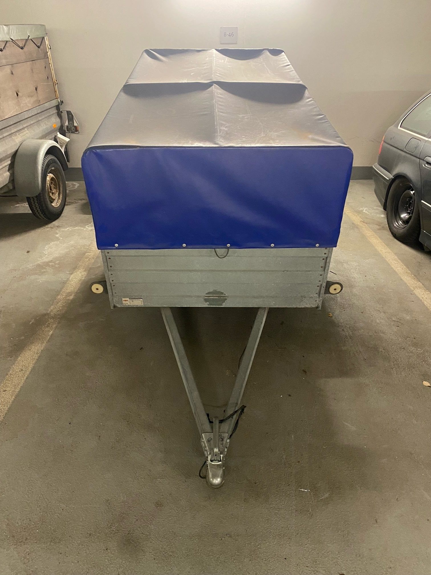 Neander Shark GmbH – PKW-Anhänger, EZ 04/2014, HU 08/2023, zGG 750 kg ...