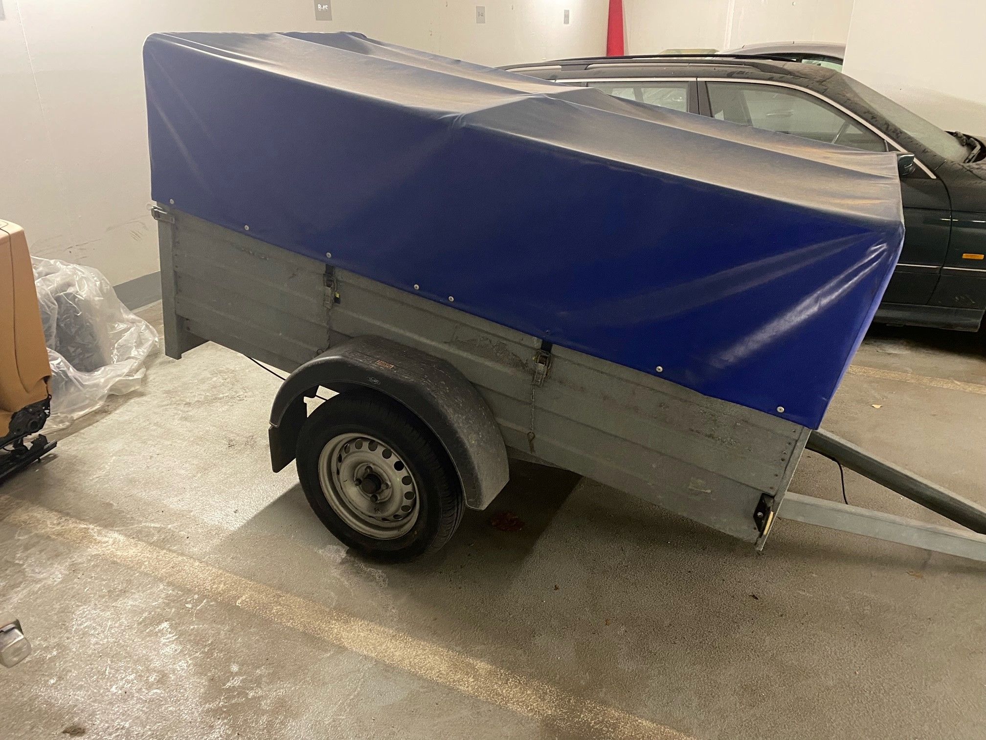 Neander Shark GmbH – PKW-Anhänger, EZ 04/2014, HU 08/2023, zGG 750 kg ...